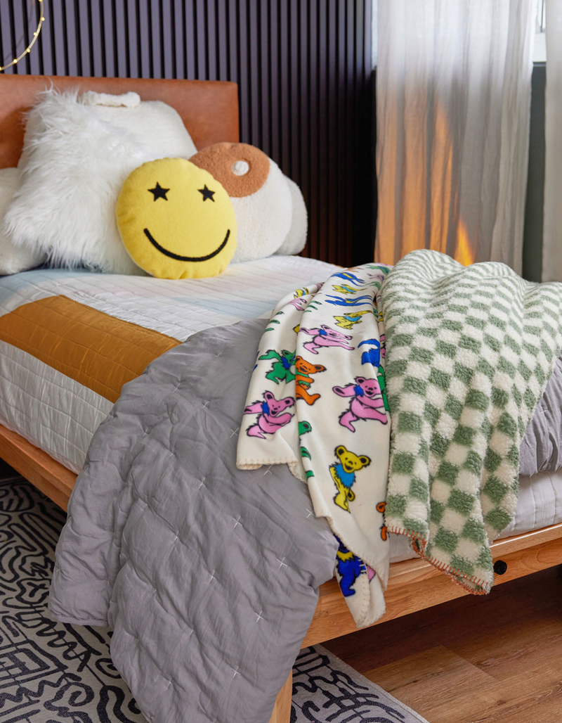 Checkered Sherpa Blanket - GREEN | Tillys
