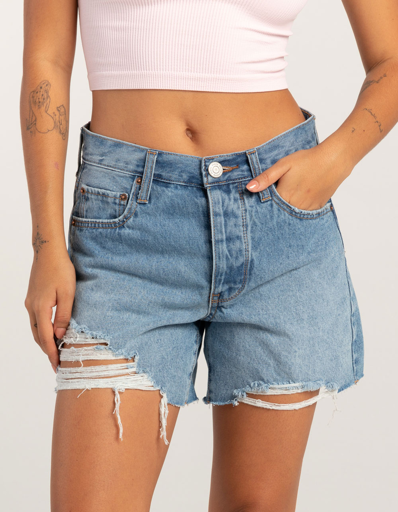 RSQ Womens Mid Length Shorts - MEDIUM WASH - 29 | Tillys