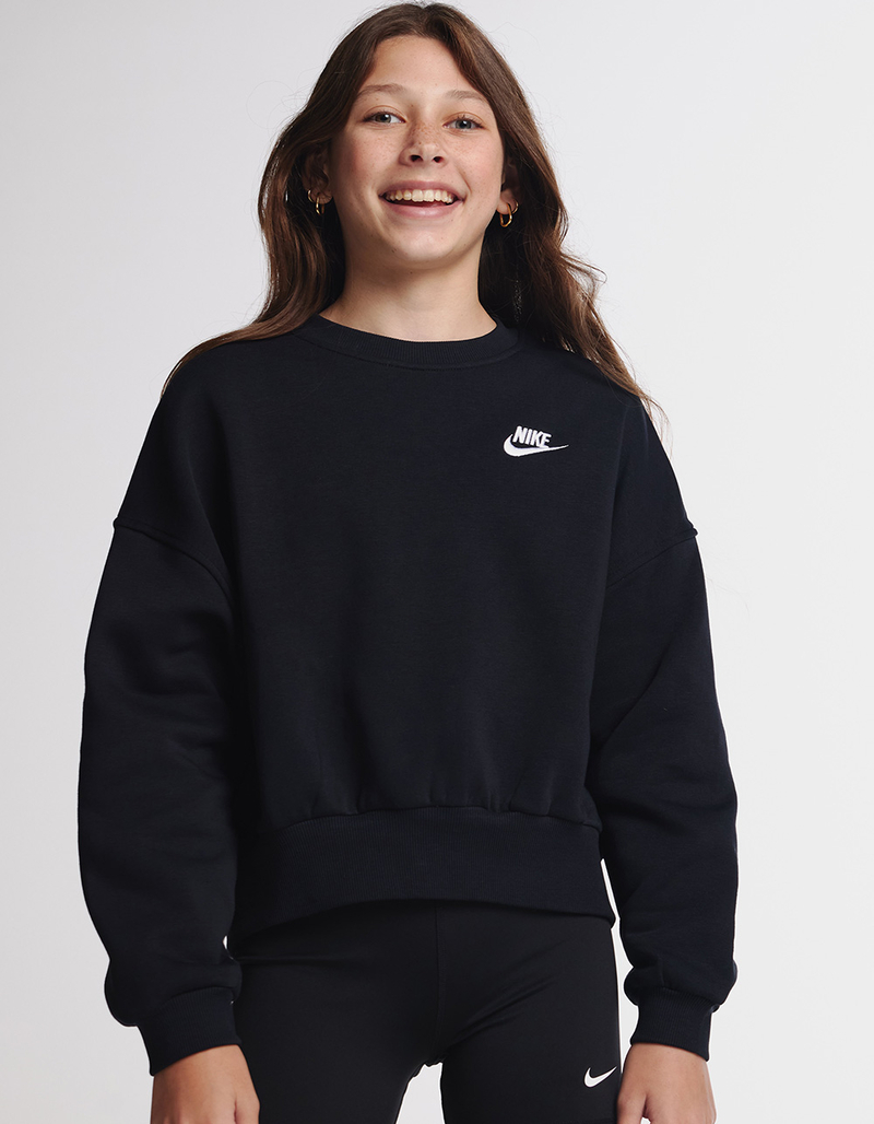 NIKE Sportswear Club Fleece Girls Boxy Crewneck Sweatshirt - BLACK | Tillys