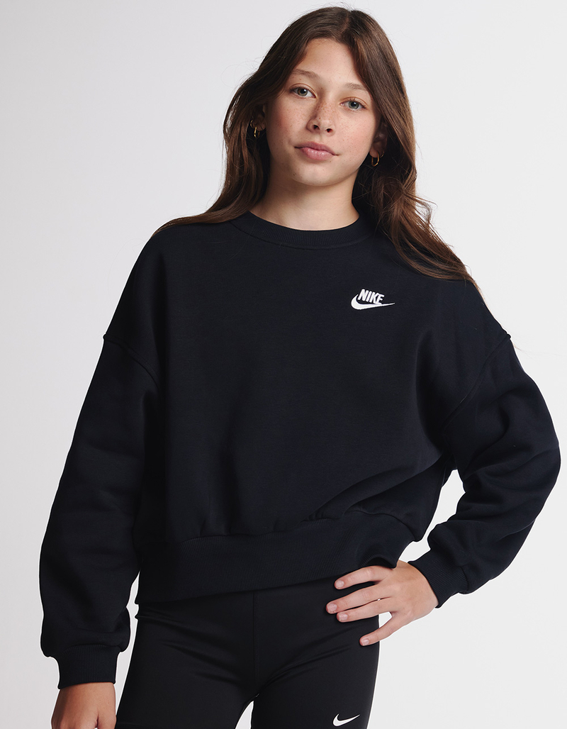 NIKE Sportswear Club Fleece Girls Boxy Crewneck Sweatshirt - BLACK | Tillys