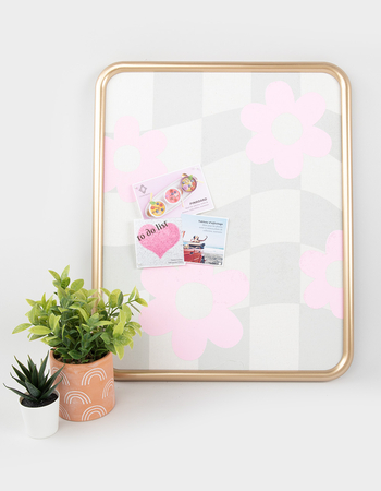 Daisy Checker Pinboard Alternative Image