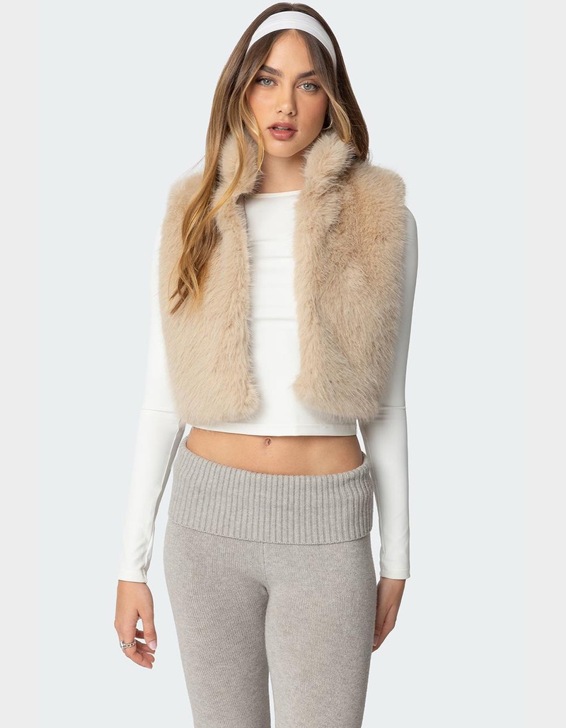 EDIKTED Cassandra Faux Fur Vest - BEIGE - XL | Tillys