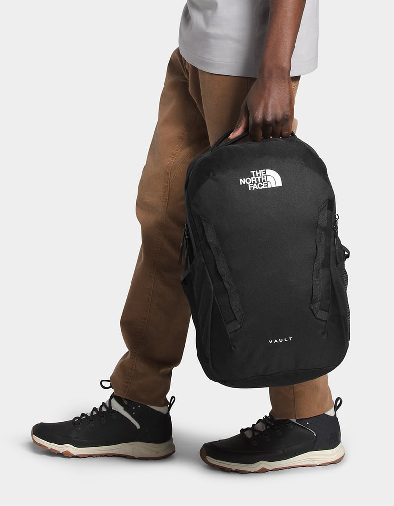 THE NORTH FACE Vault Backpack - BLACK - ONE SIZE | Tillys