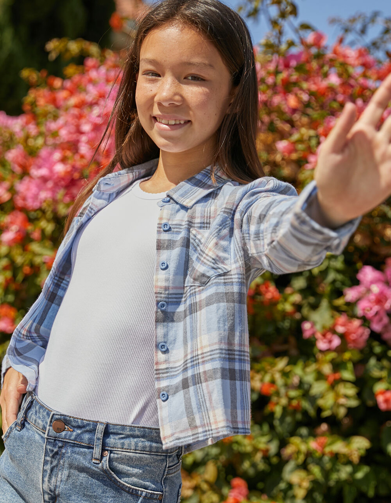 RSQ Cropped Plaid Girls Flannel Shirt - BLUE COMBO | Tillys