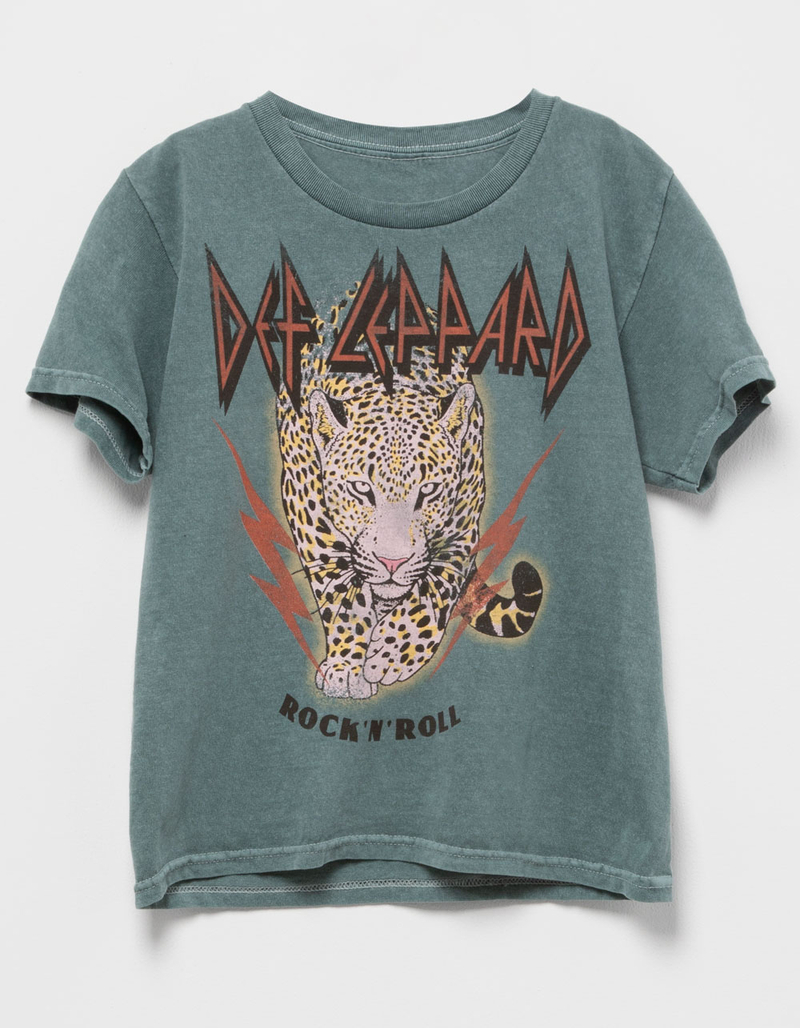 DEF LEPPARD Girls Boyfriend Crop Tee - SAGE | Tillys