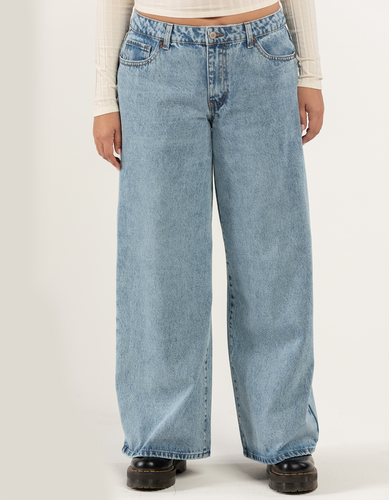 RSQ Womens Low Rise Wide Leg Jeans - LIGHT WASH - 25 | Tillys