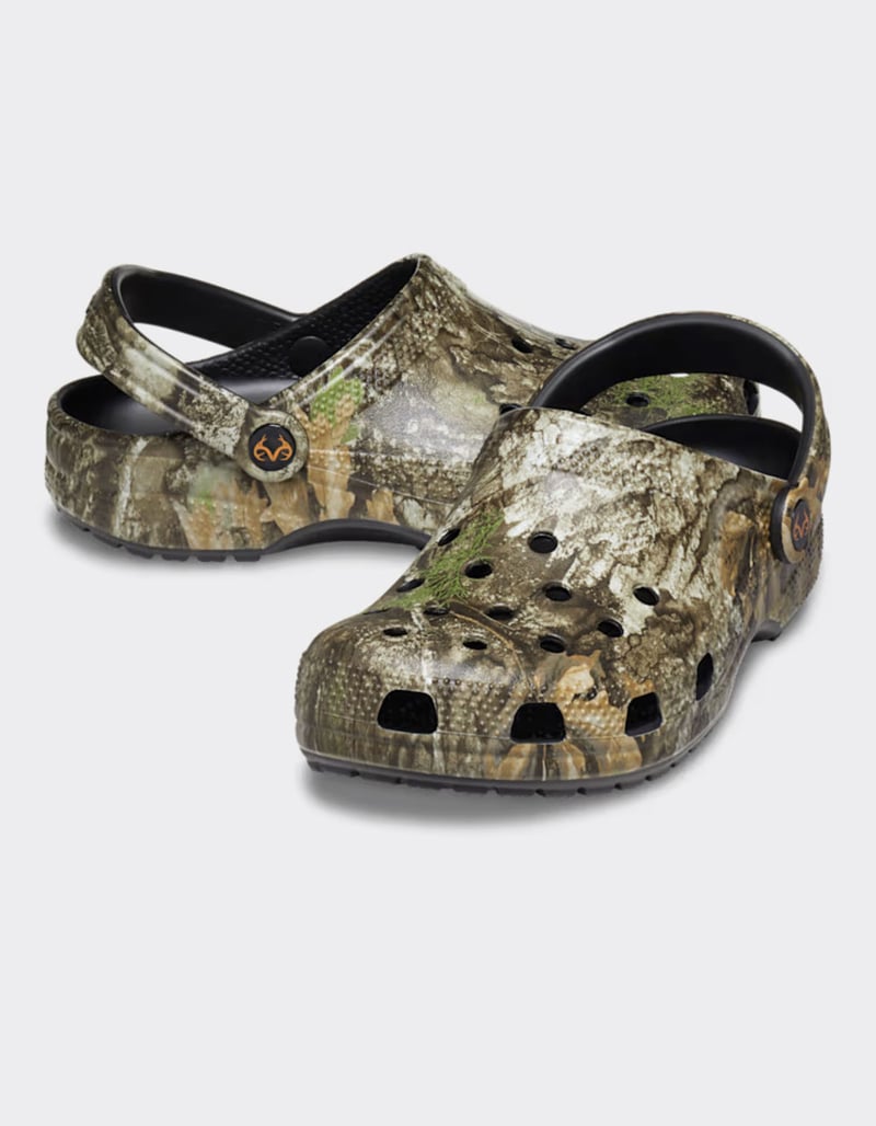 CROCS x Realtree APX® Classic Clogs - CAMO | Tillys