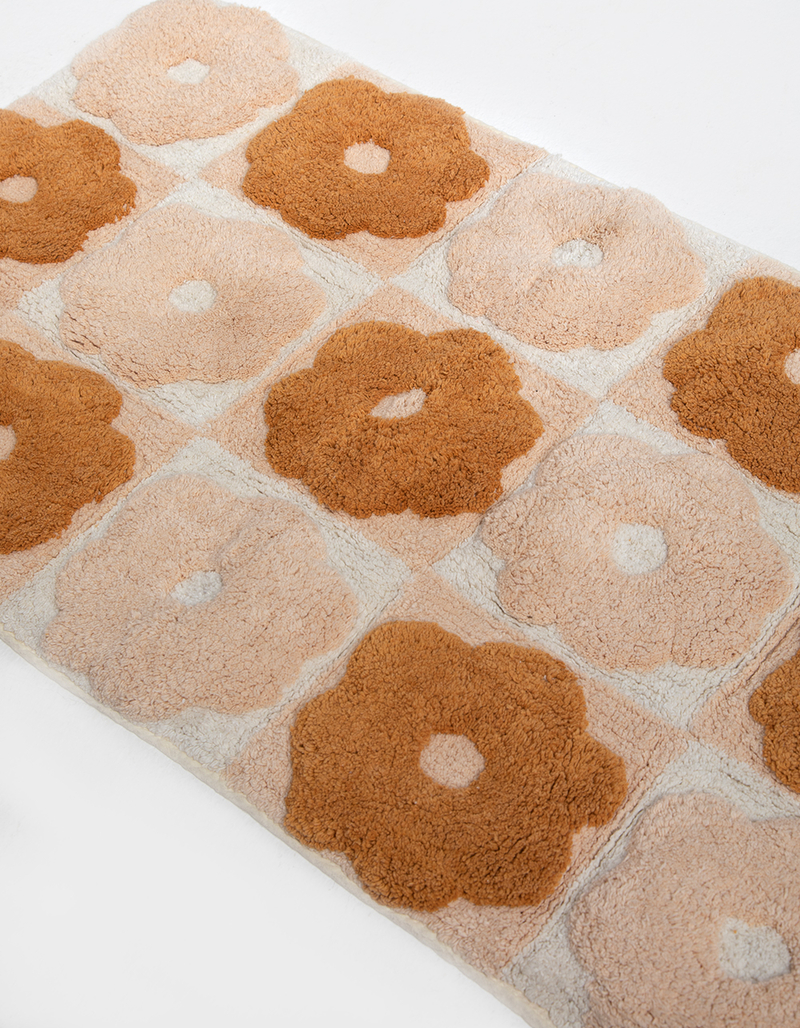 Daisy Checker Bath Mat - HONEY - ONE SIZE | Tillys