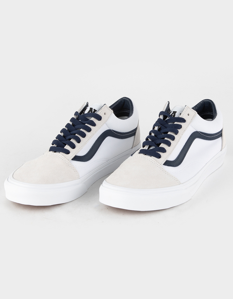 VANS Club Old Skool Shoes - WHT/NVY | Tillys
