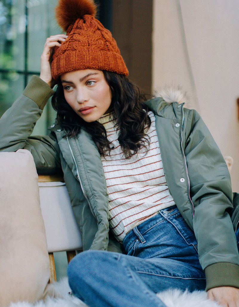 SKY AND SPARROW Faux Fur Hood Womens Puffer Jacket - OLIVE - M | Tillys