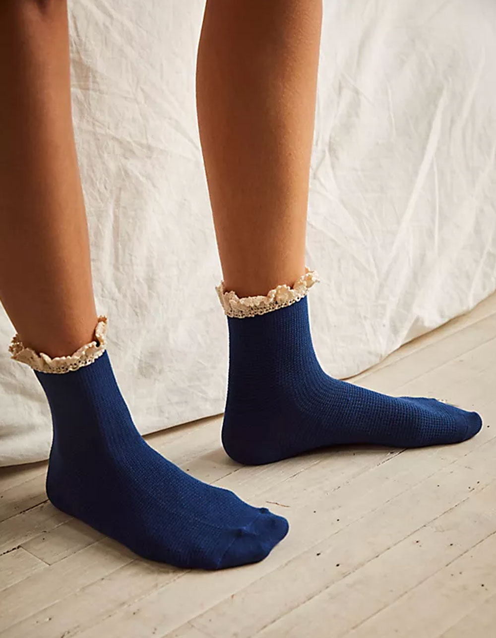 FREE PEOPLE Beloved Waffle Knit Ankle Socks - BLUE | Tillys
