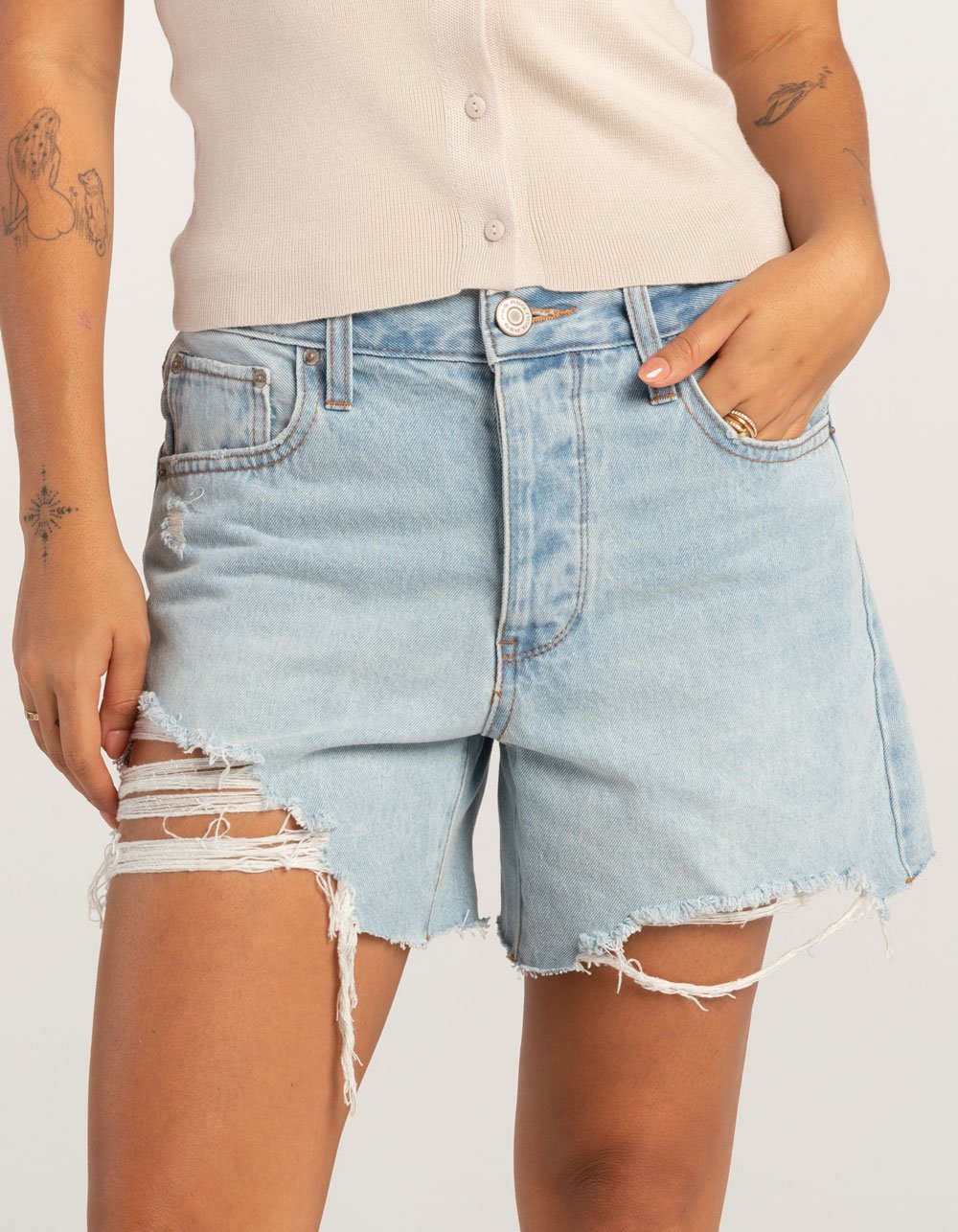 RSQ Womens Mid Length Shorts - LIGHT WASH | Tillys