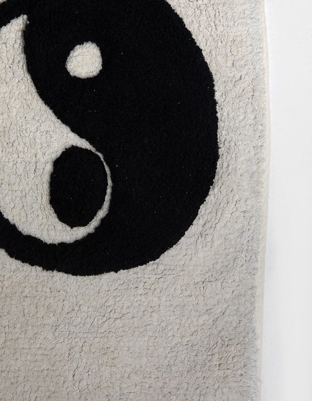 Icon Bath Mat - BLK/WHT | Tillys