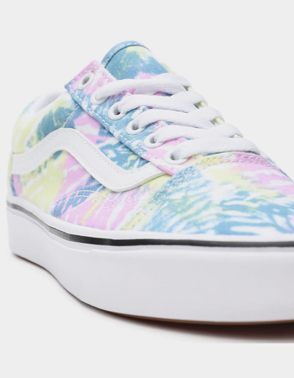 VANS Tie Dye ComfyCush Old Skool Womens Shoes - ORCHID/TRUE WHITE | Tillys