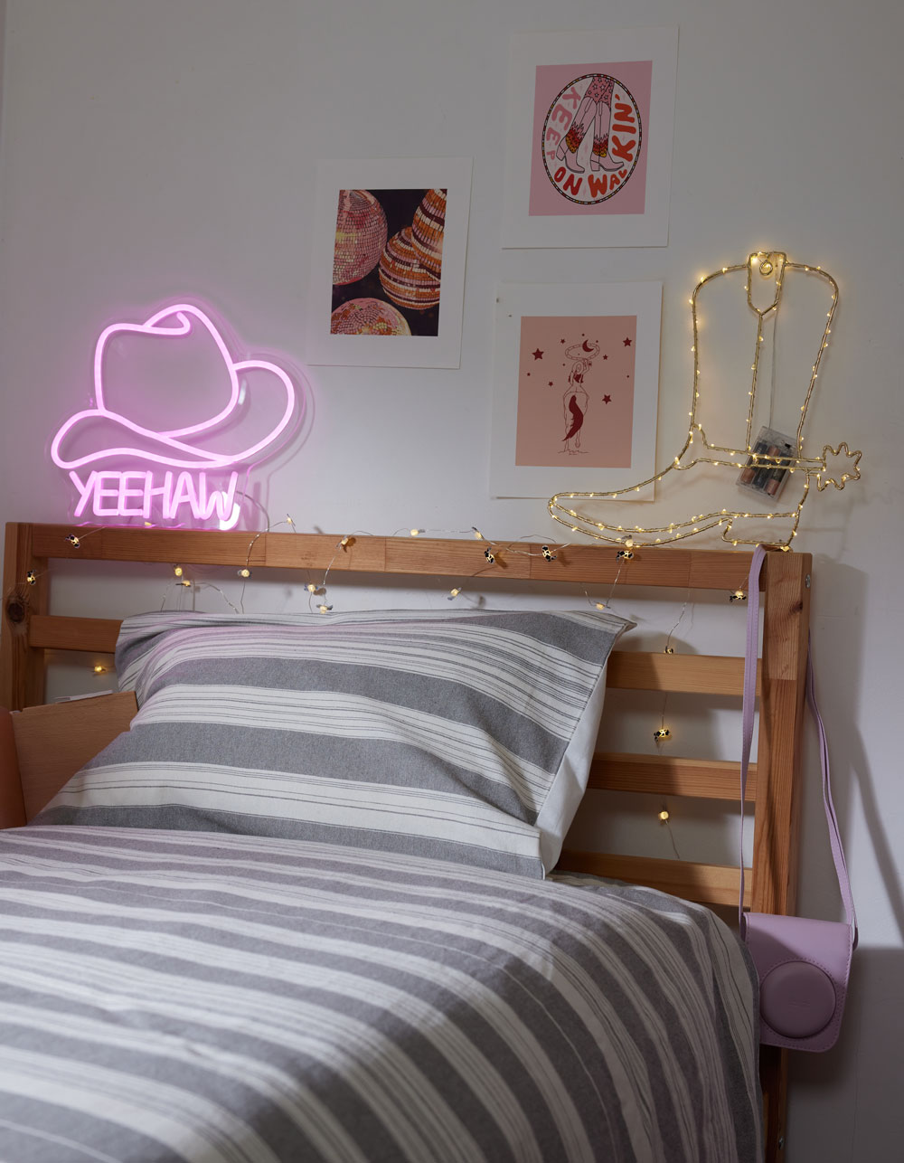 Yeehaw Cowboy Hat Neon Sign - PINK | Tillys